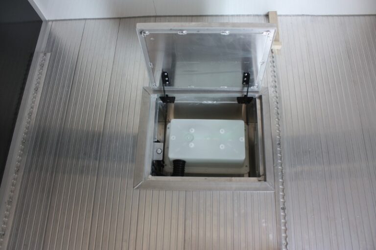 32' All Aluminum Race Car Trailer