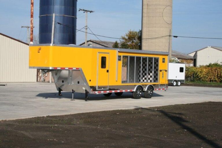 30' Custom Clear Trailer