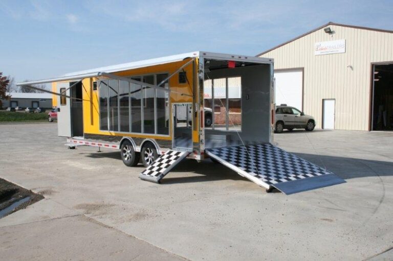 30' Custom Clear Trailer